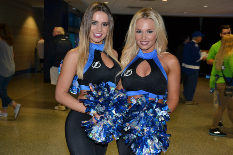 NHL – Ultimate Cheerleaders