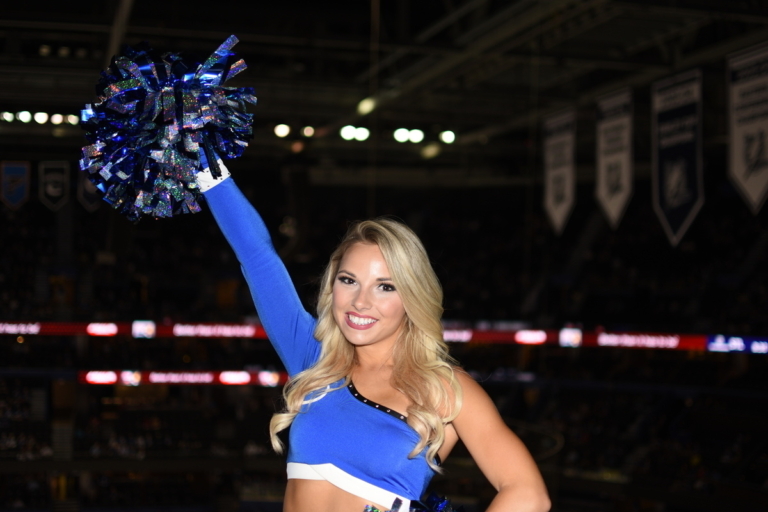 NHL – Ultimate Cheerleaders