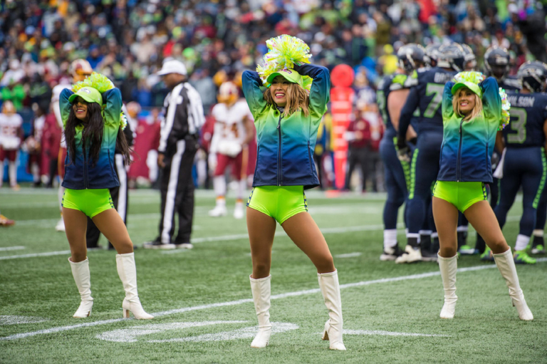 Seattle Sea Gals Photos from Week 9 – Ultimate Cheerleaders