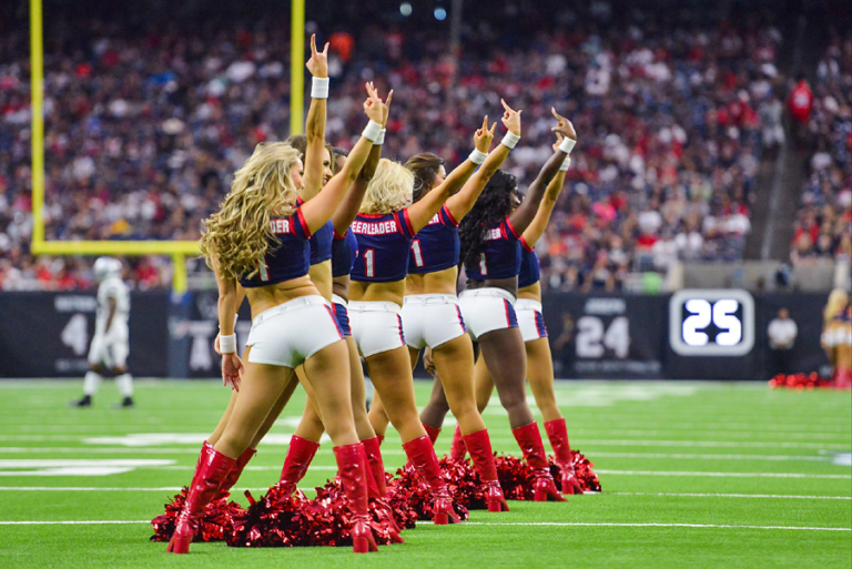 Houston Texans – Ultimate Cheerleaders