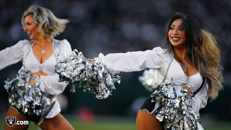 Oakland Raiders – Ultimate Cheerleaders