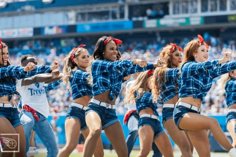 Tennessee Titans – Ultimate Cheerleaders