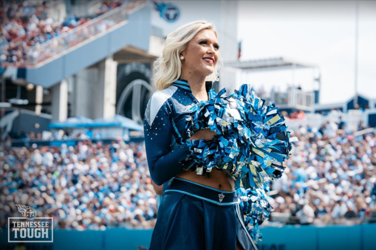 Tennessee Titans – Ultimate Cheerleaders