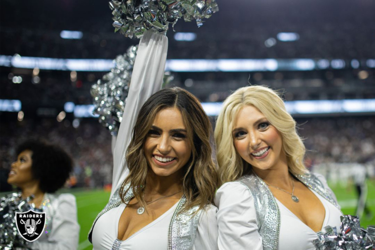 Las Vegas Raiders – Ultimate Cheerleaders