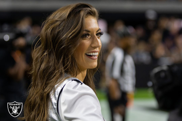 Las Vegas Raiders – Ultimate Cheerleaders