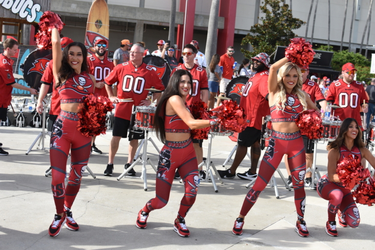 Miami Dolphins – Ultimate Cheerleaders